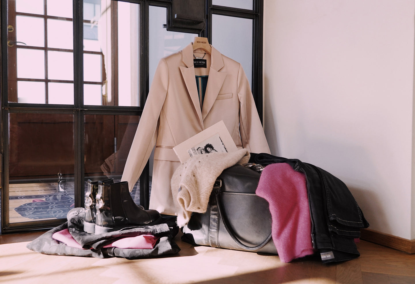 Must-haves for your summer getaway – MOS MOSH